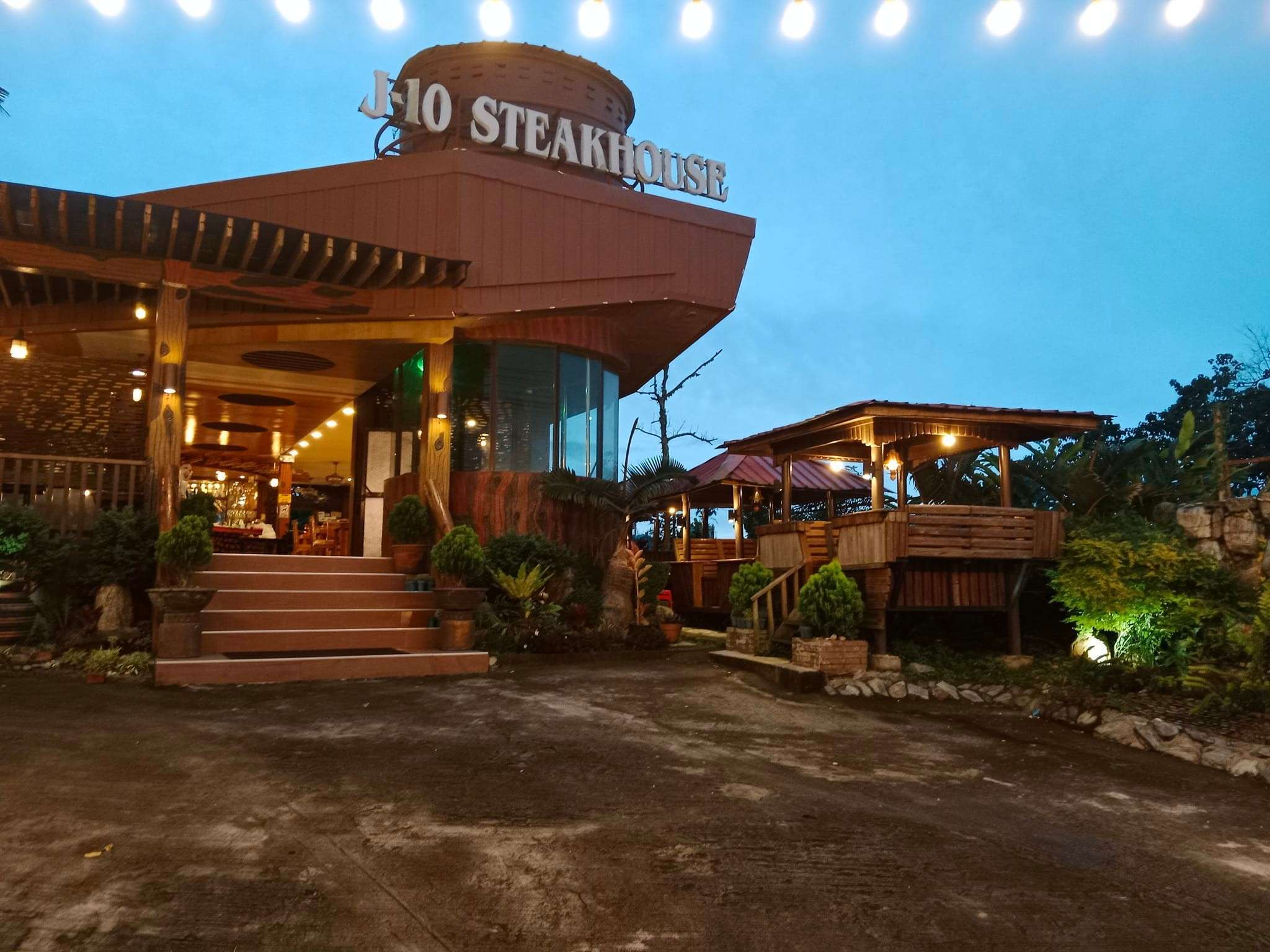 J-10 Steakhouse and Restaurant – Saan.App